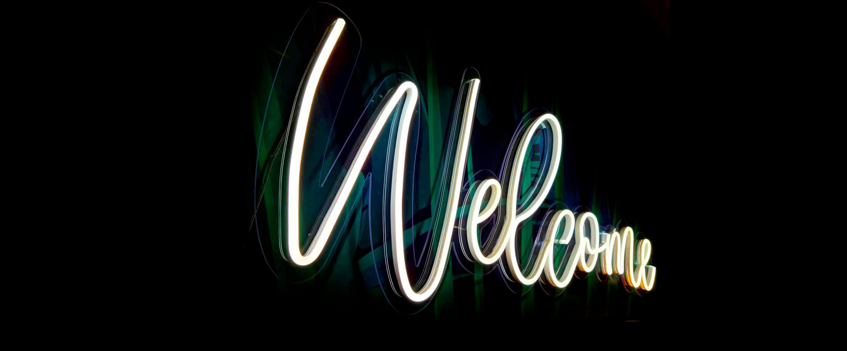 Insegne pubblicitarie luminose e non luminose | Neon Luce